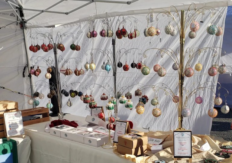 Thinking Beyond the Tree: Ornament Stands for Creative Displays ...